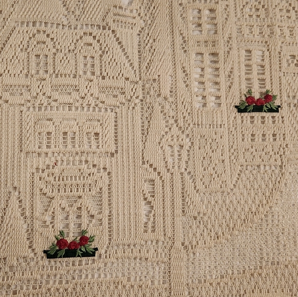 Vintage | Accents | Vintage Heritage Alpine Lace Table Runner | Poshmark